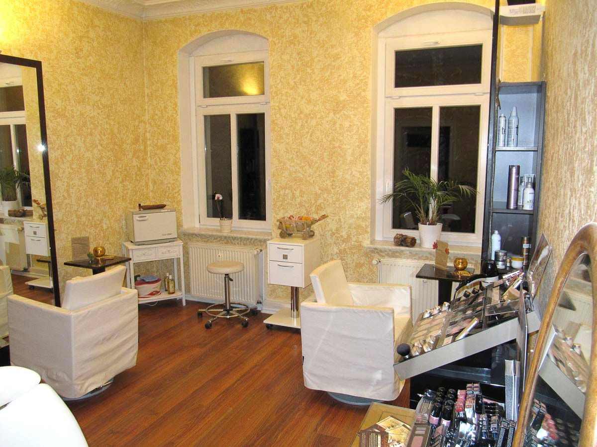 Salon Capello Lounge in Dresden – Friseureinrichtung von Raumkonzept ...